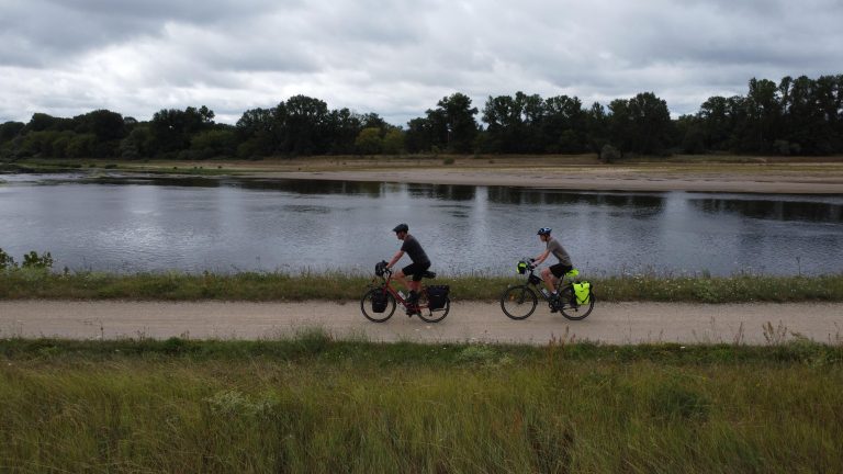 Euro Vélo 6 - La Loire à Vélo, carte et hébergements | Cher | Indre-et ...