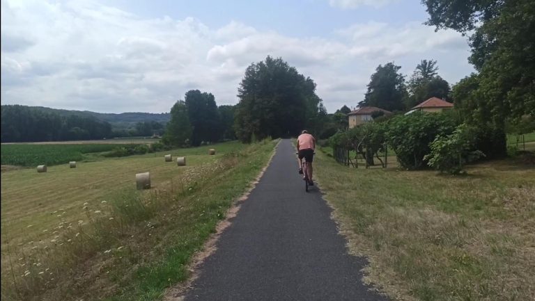 Voies vertes et véloroutes dans le Lot
