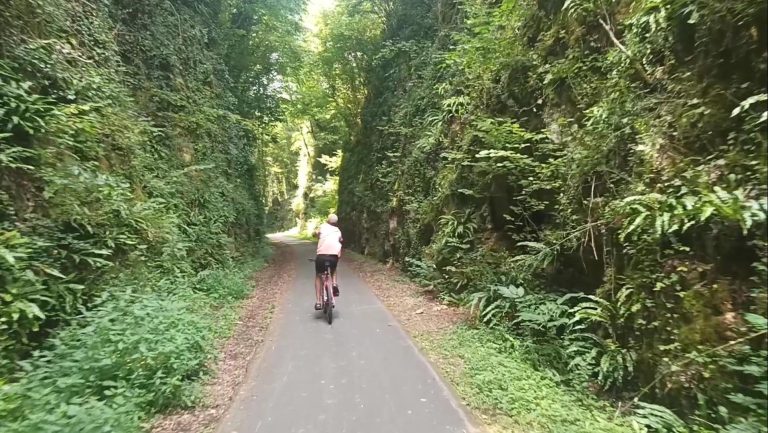 Voies vertes et véloroutes dans le Lot